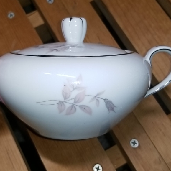 Royal M Saji China | Kitchen | Vtg Royal M Saji China Japan Creamer ...